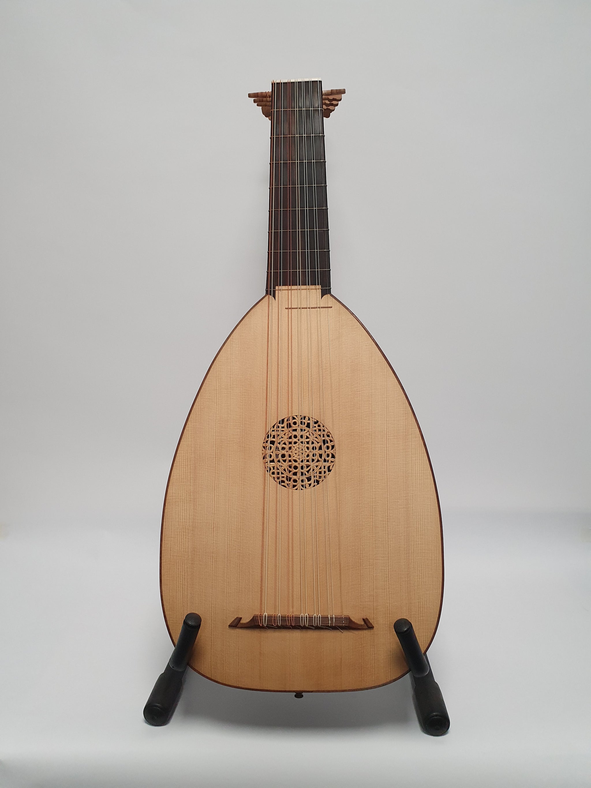 Lutes & Theorbos | Beginner and Advanced Lutes at the Early Music Shop