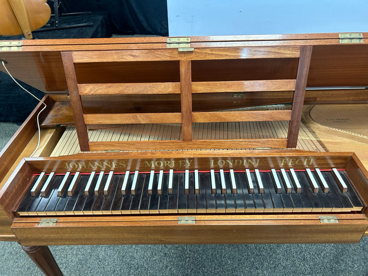 Morley 5 Octave Clavichord with Stand (Reconditioned)