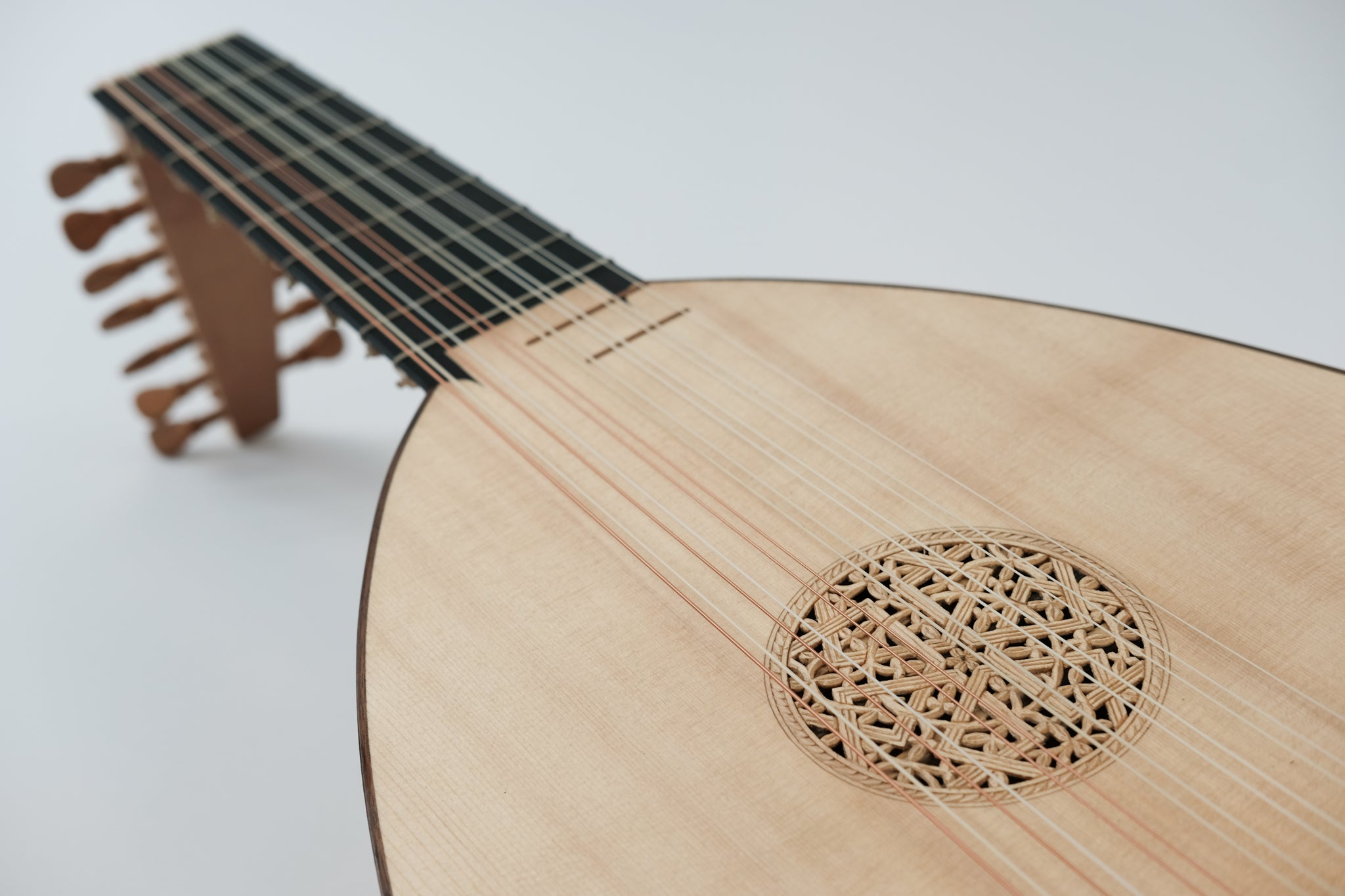 Lutes & Theorbos | Beginner and Advanced Lutes at the Early Music Shop