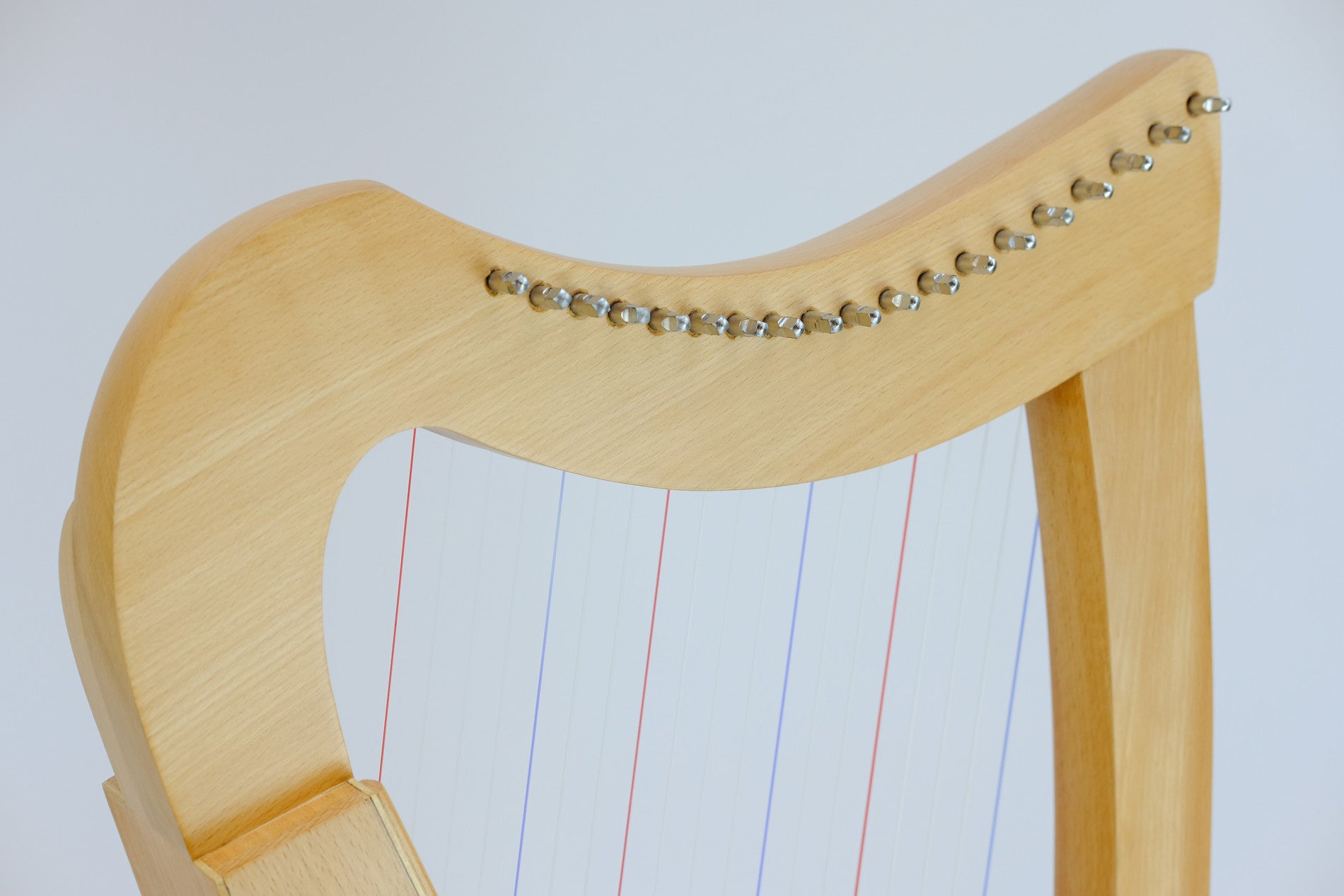 Heritage 19 String Knee Harp
