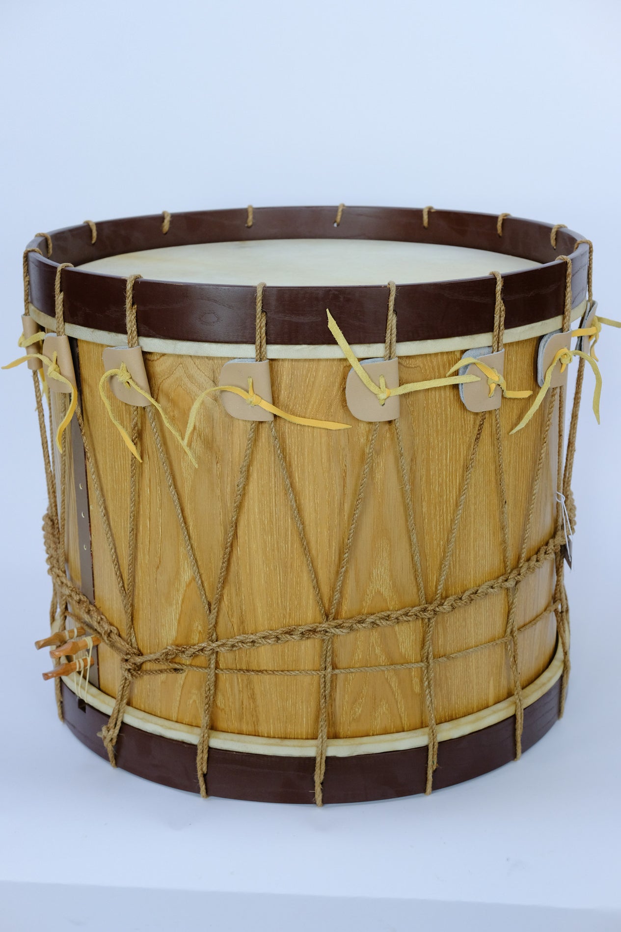 EMS 18" Ø x 13.5" Large Shell Renaissance Drum with drum sticks